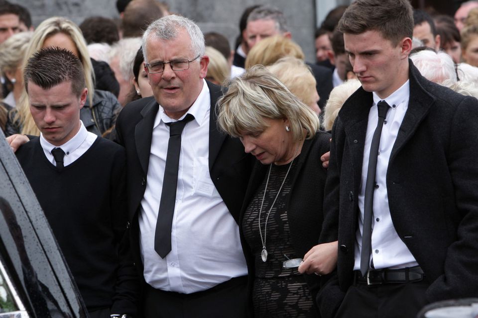 GAA shirts worn in tribute to tragic Qatar crash victim Eamonn Morgan ...