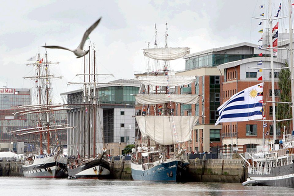 Tall Ships: On the gangplank walked by Brando and Captain Jack ...