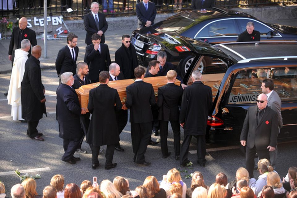 Boyzone's touching tribute to their ‘brother’ Stephen Gately ...