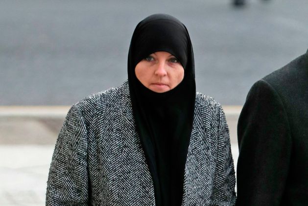 ‘Isis bride’ accused Lisa Smith claims Northern Ireland travel ban ...