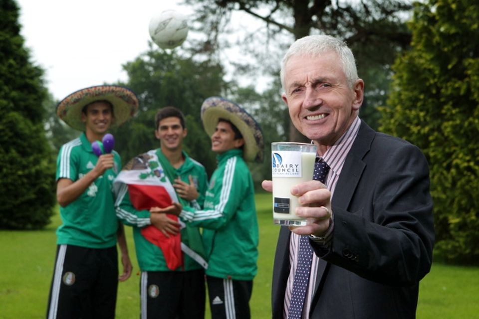 Dairy Council greets arrival of Milk Cup team with Mexican wave ...