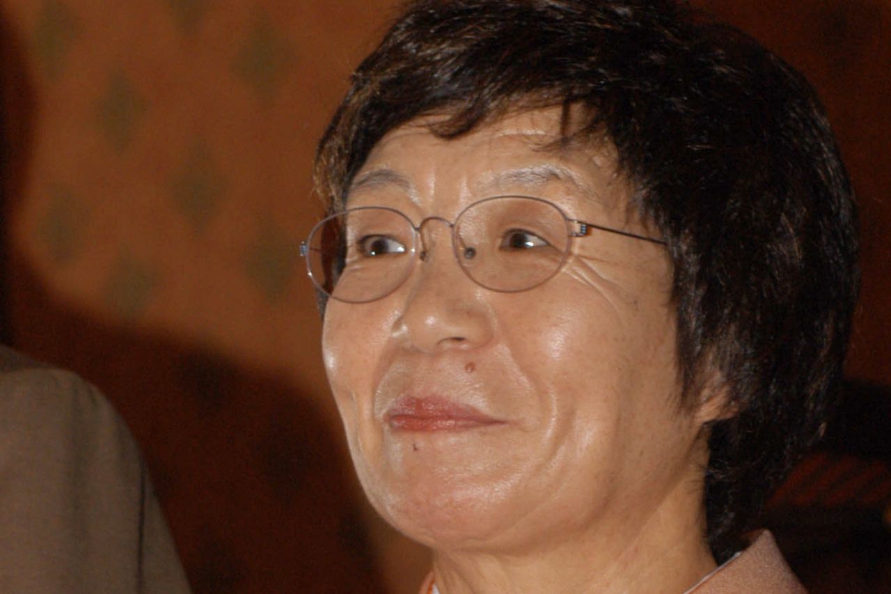 Junko Tabei, first woman to climb Everest, dies at 77 ...