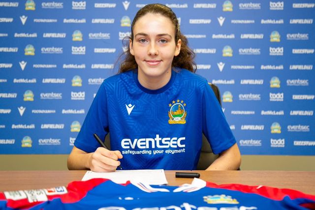 Women's Premiership: Rhyleigh Marks proud to commit to Linfield Women ...