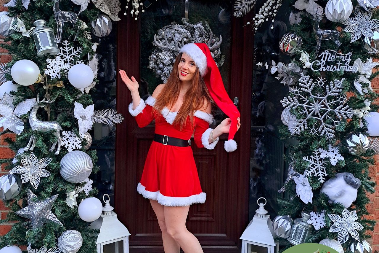 Kirsty Strain: North Belfast woman gets creative with themed door ...