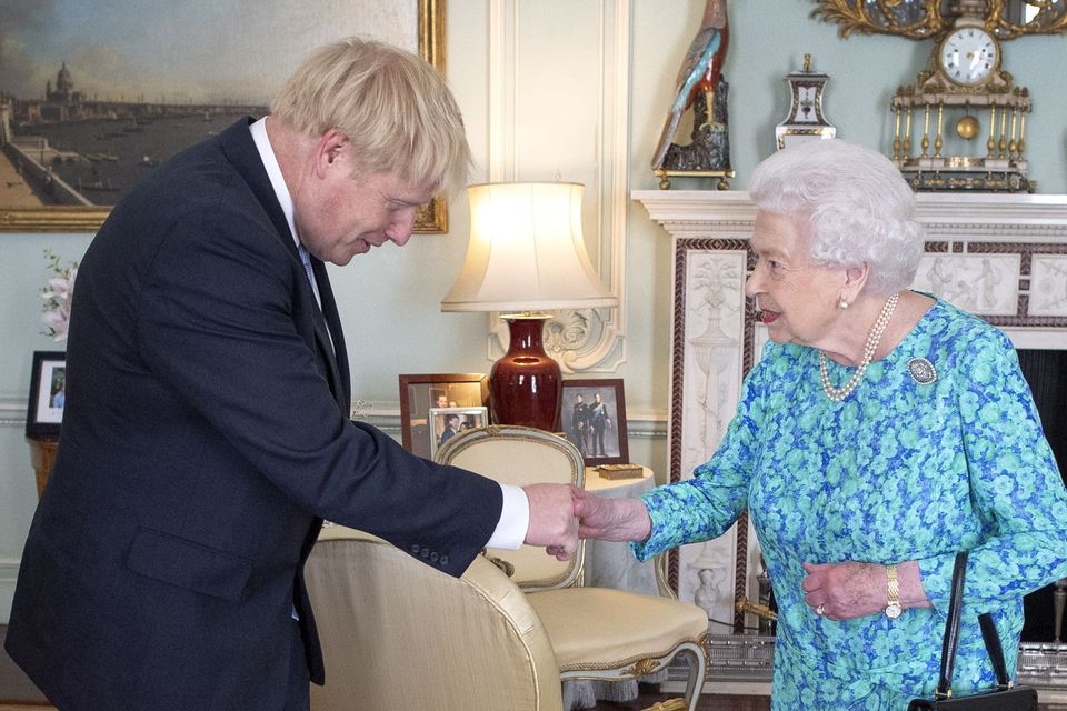 Queen ‘on it’ but clearly not well during final meeting, says Boris ...