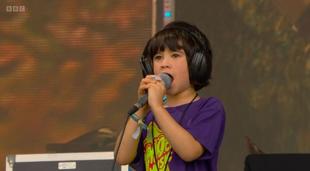 Neil Finn’s grandson ‘steals show’ after joining Crowded House ...
