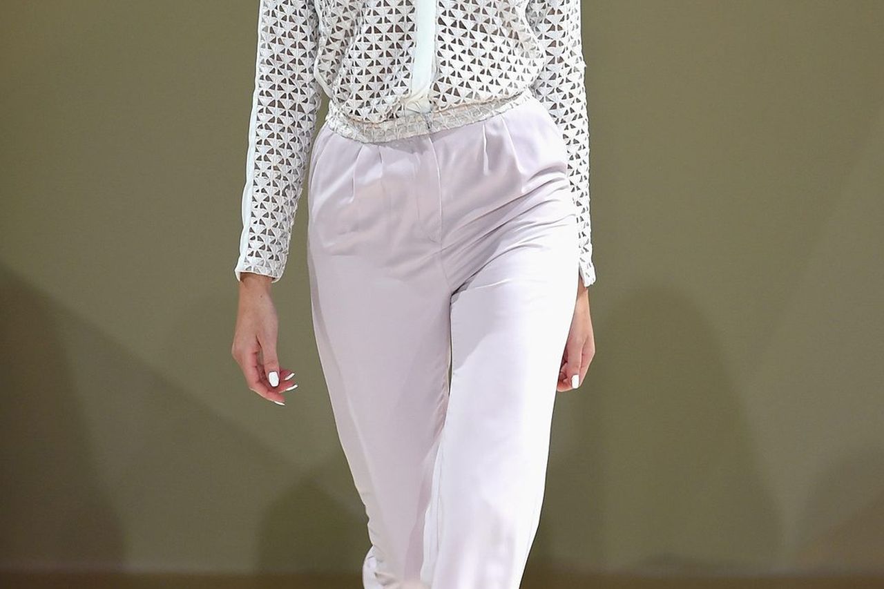 Fashion Forward pictures: Models showcase latest designs on Dubai ...