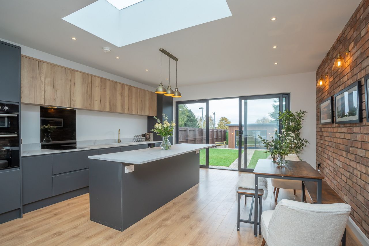 Number 40 Finaghy Road South: Beautifully finished south Belfast four ...
