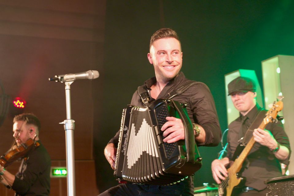 Country star Nathan Carter reveals builder dad inspired him to be chip ...