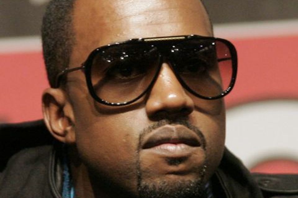 Obama calls rapper Kanye West a "jackass" over MTV awards outburst ...