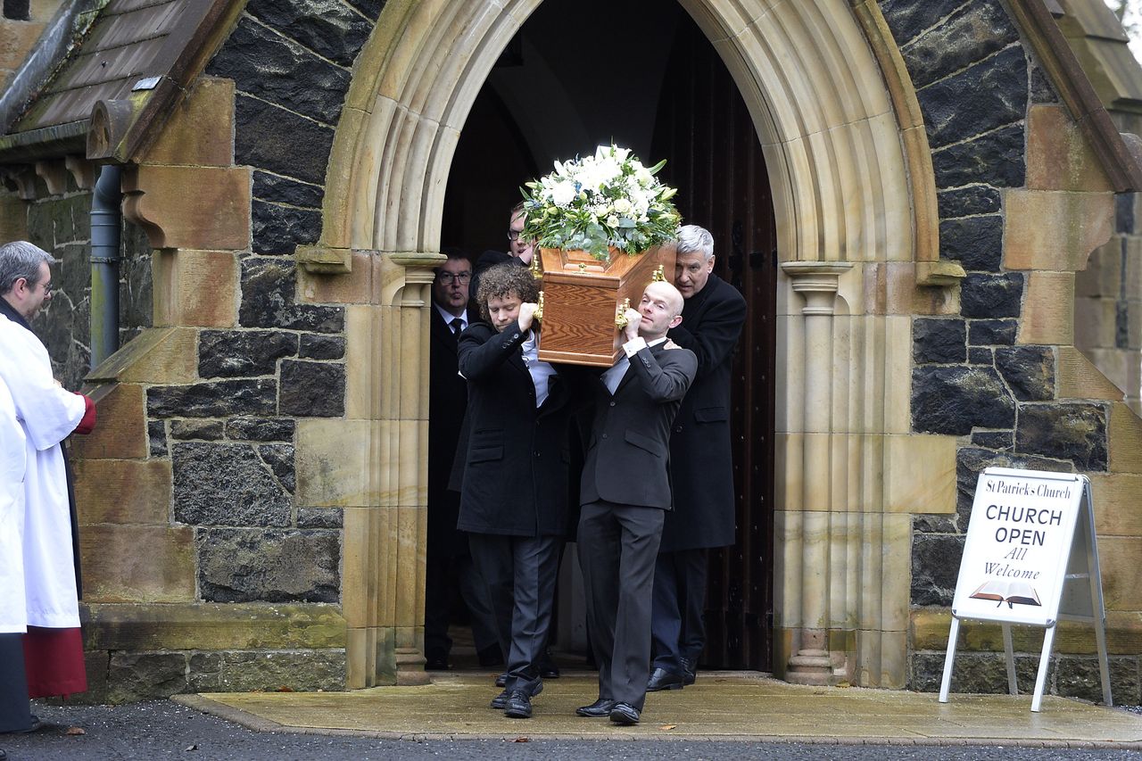 Ken Reid: Politicians and broadcasters among mourners at funeral of ...