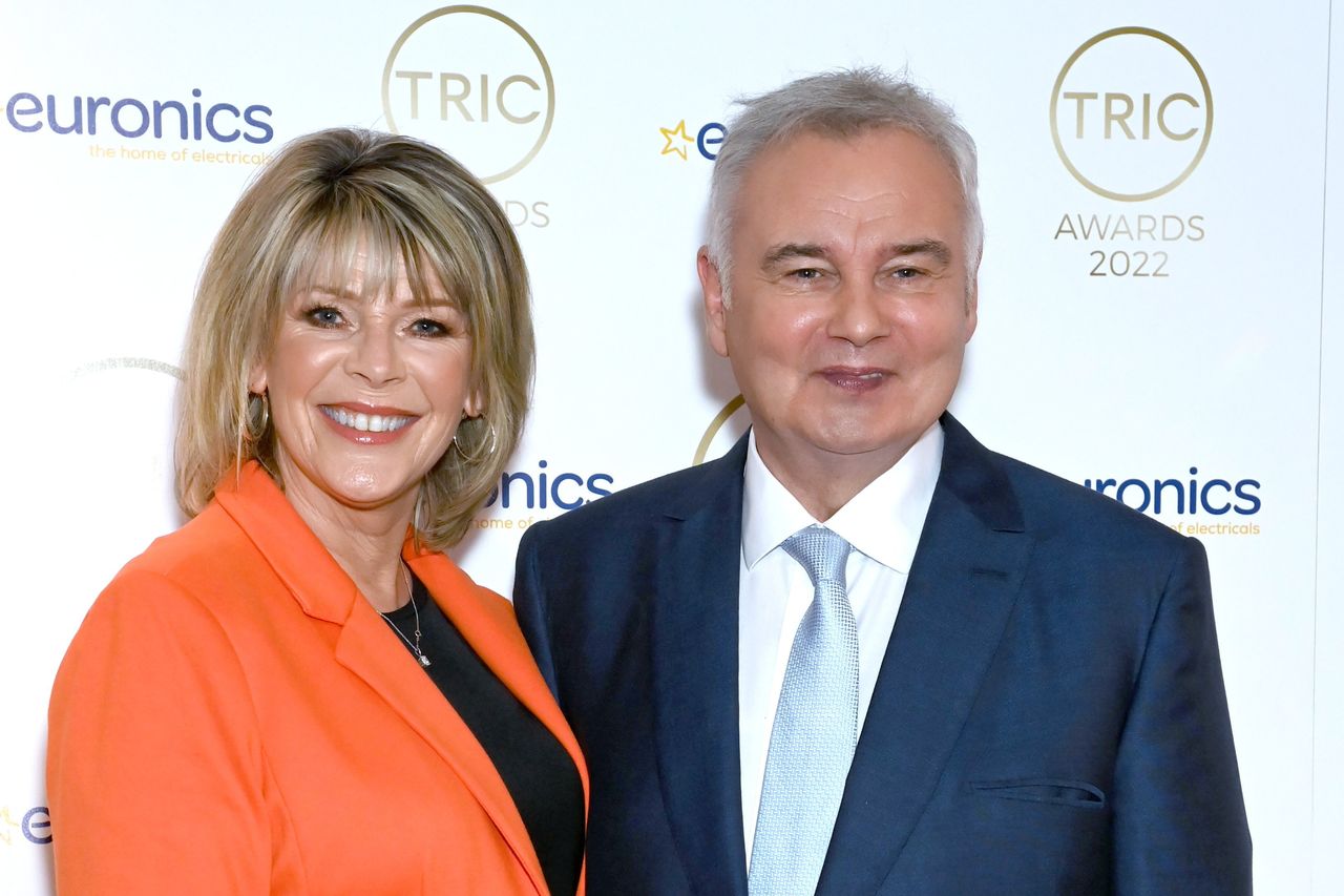 Eamonn Holmes: Ruth Langsford being supported by Loose Women co-star ...