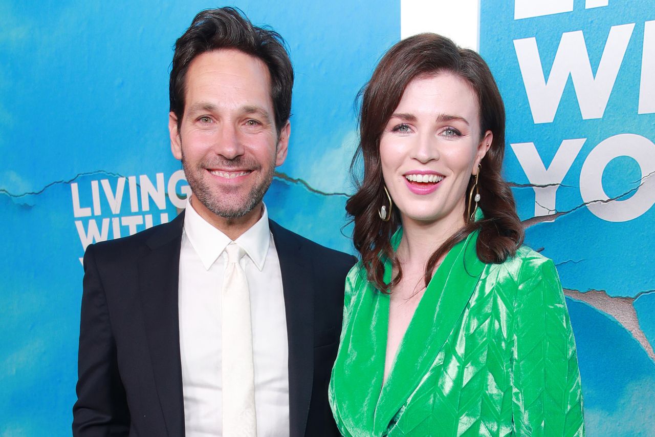 Aisling Bea is breakout style star at Netflix premiere in sustainable ...