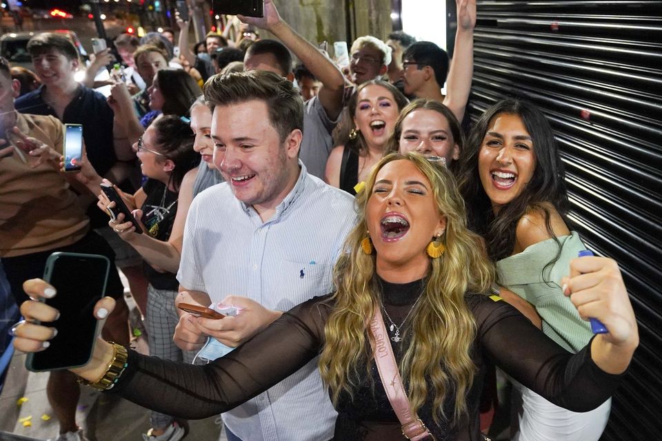 Nightclubs open their doors at midnight as excited dancers return ...