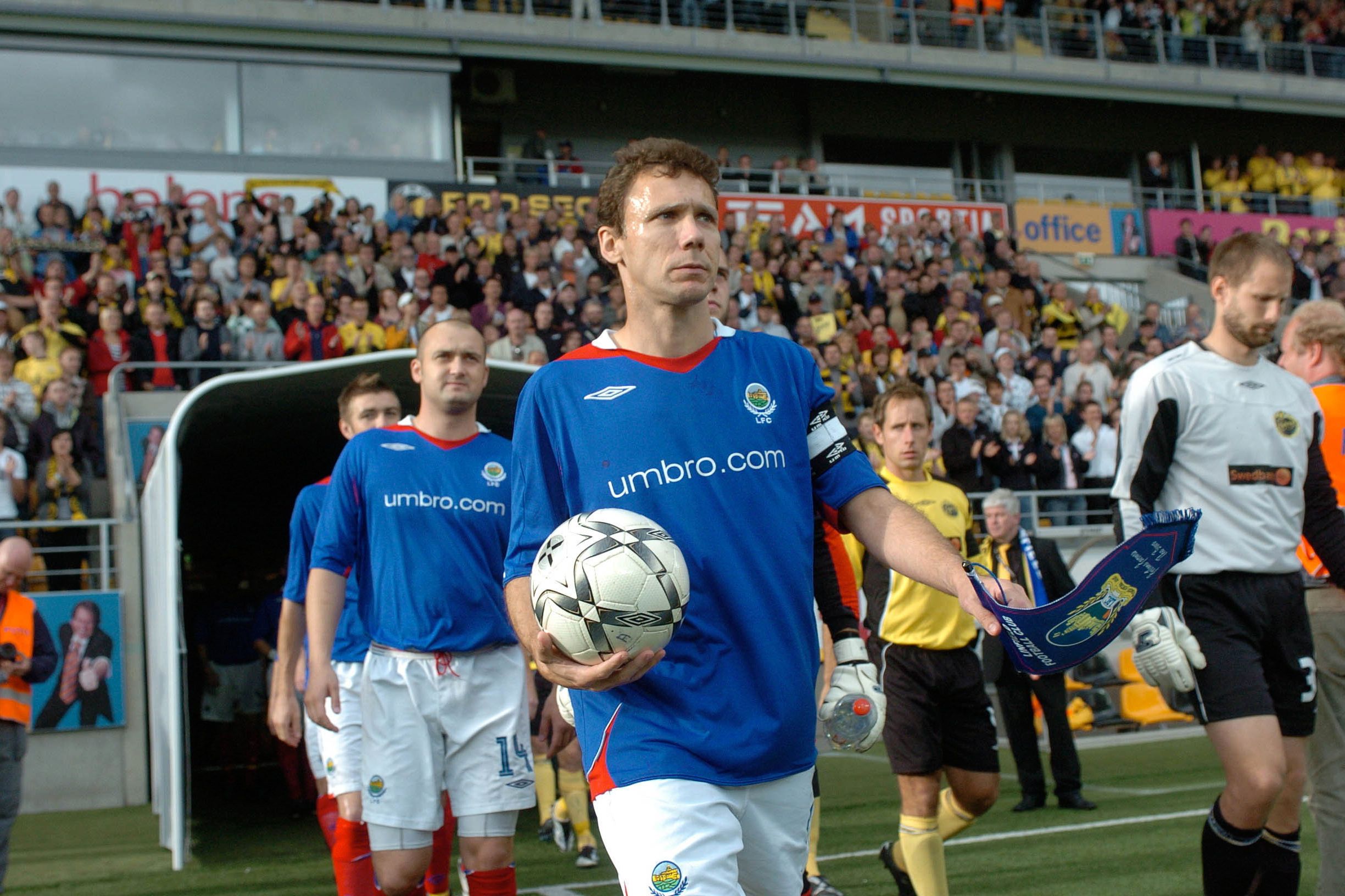 Stay at home, blasts Linfield legend Noel Bailie to missile-throwing ...