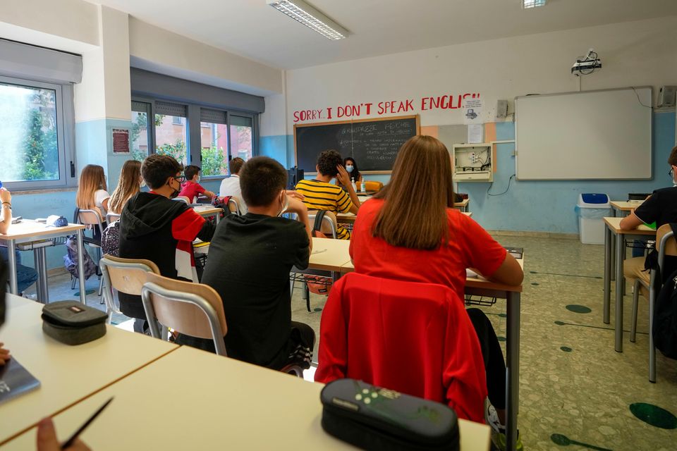 Students return to Italian classrooms with teachers required to have ...