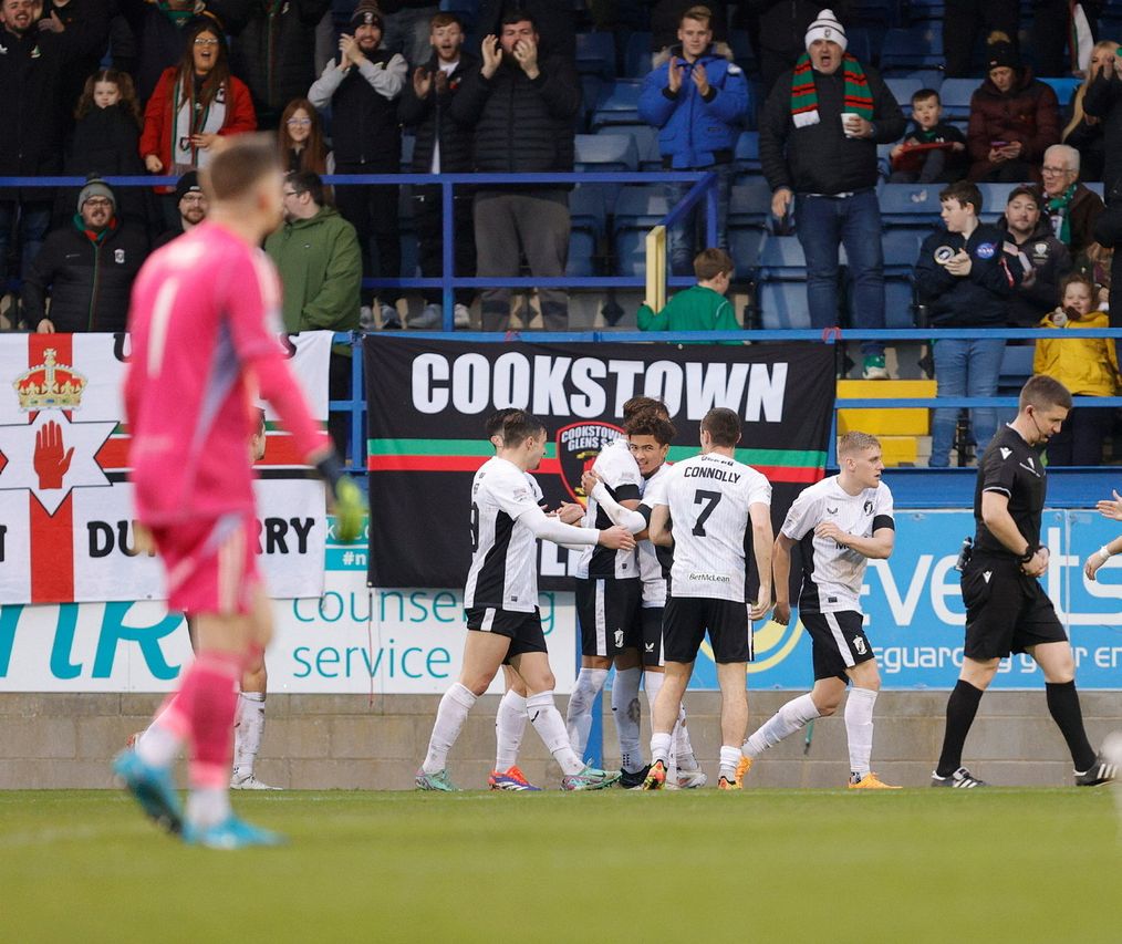 Irish League Round-Up | Linfield break down brave Ballymena while ...